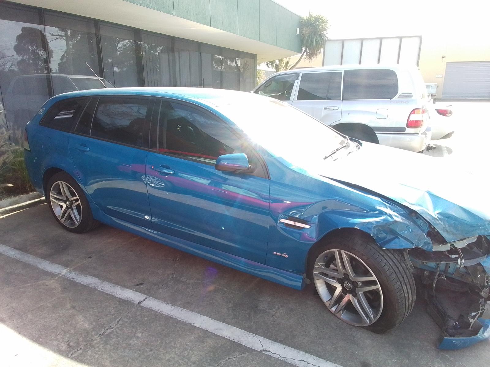 Side Step/Skirt Commodore Holden 2012